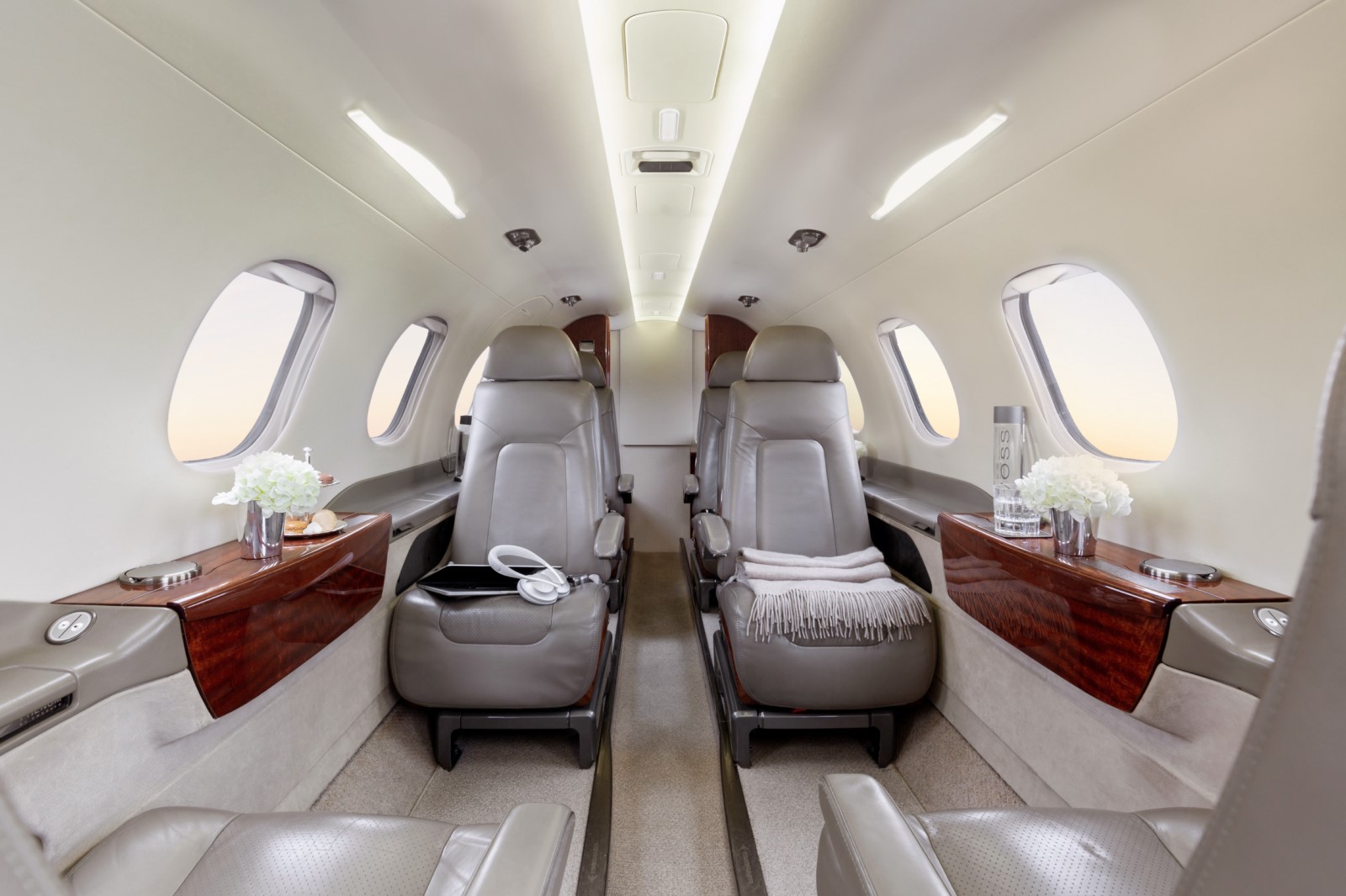 EMBRAER PHENOM 300 | Private Jet | Global Jet